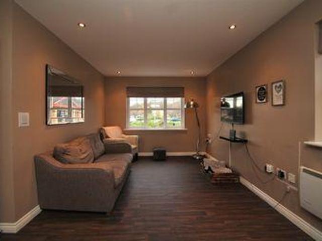 2 Bedrooms Flat for sale in Astley Brook Close, Bolton BL1