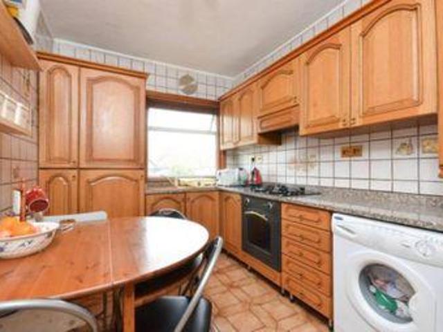 2 Bedrooms Flat for sale in Ashbourne Avenue, London NW11