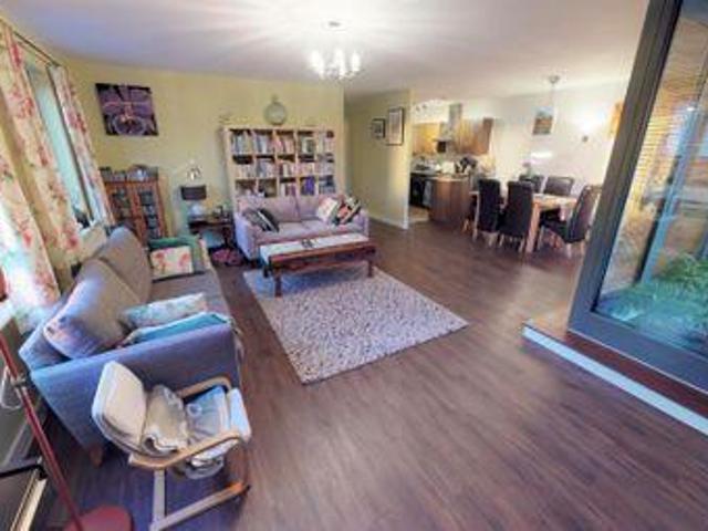 2 Bedrooms Flat for sale in Ashley Down Road, Bristol BS7