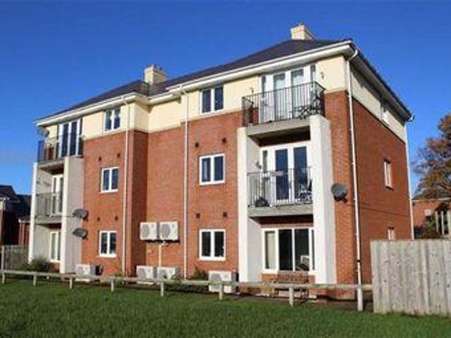2 Bedrooms Flat for sale in Ashton Bank Way, Preston PR2