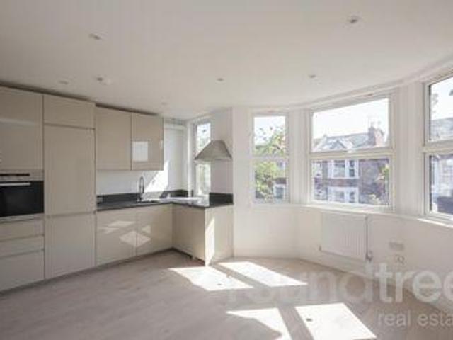 2 Bedrooms Flat for sale in Audley Road, Hendon NW4