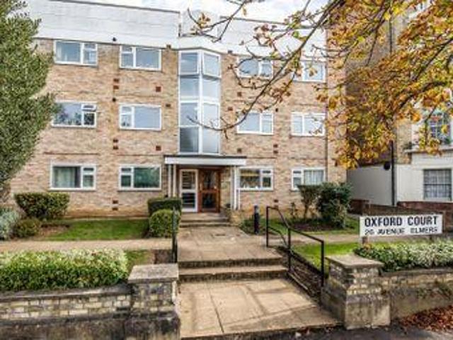 2 Bedrooms Flat for sale in Avenue Elmers, Surbiton KT6