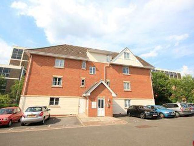 2 Bedrooms Flat for sale in Avenue Heights, Basingstoke Road, Reading RG2