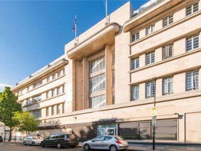 2 Bedrooms Flat for sale in Axminster Road, Holloway, London N7