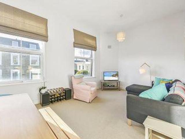 2 Bedrooms Flat for sale in Axminster Road, London N7