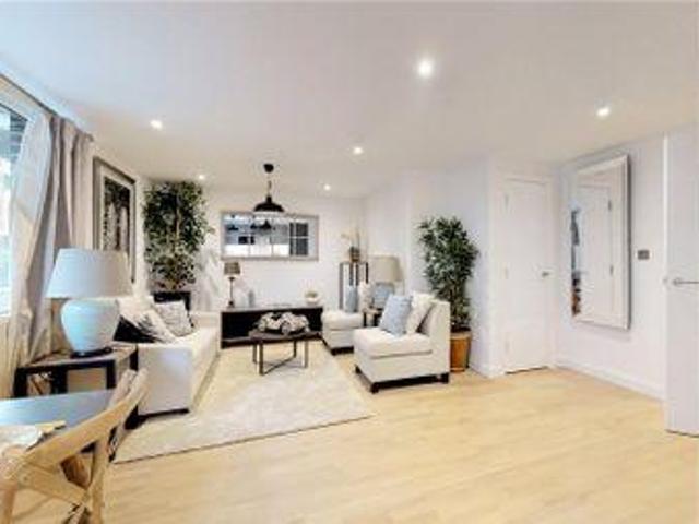 2 Bedrooms Flat for sale in Bow Common Lane, London E3