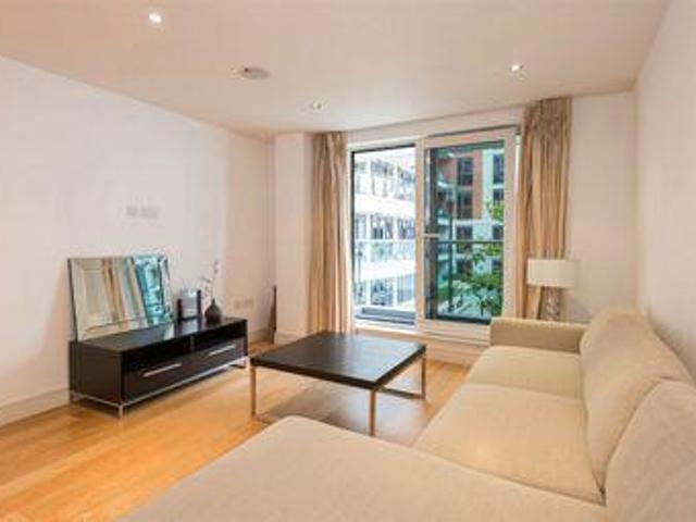 2 Bedrooms Flat for sale in Boxtree House, Lensbury Avenue, London SW6