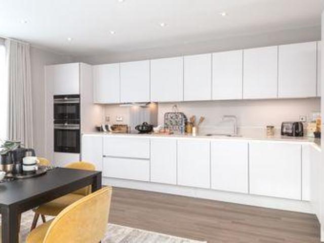 2 Bedrooms Flat for sale in Bollo Lane, Acton W3