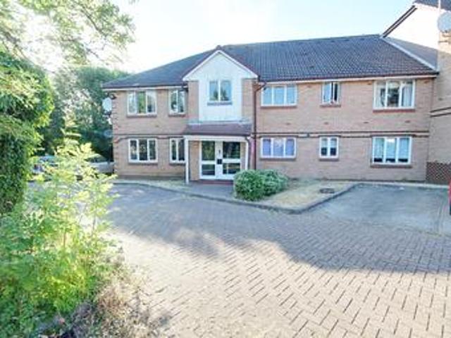 2 Bedrooms Flat for sale in Bornedene, Potters Bar EN6