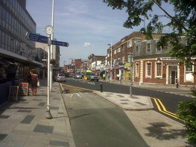 2 Bedrooms Flat for sale in Bath Road, Slough SL1