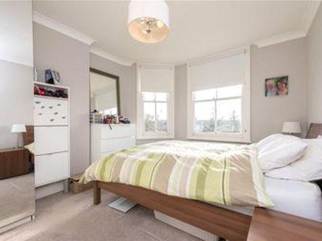 2 Bedrooms Flat for sale in Bathurst Gardens, London NW10