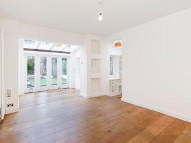 2 Bedrooms Flat for sale in Bathurst Gardens, London NW10