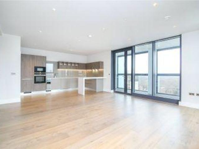 2 Bedrooms Flat for sale in Battersea Park Road, London SW8