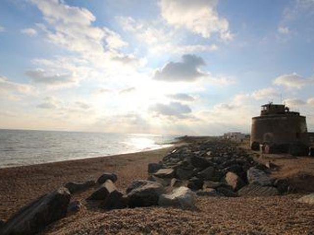 2 Bedrooms Flat for sale in Barbuda Quay, Eastbourne BN23
