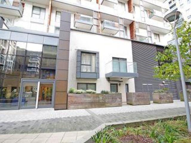 2 Bedrooms Flat for sale in Barge Walk, London SE10