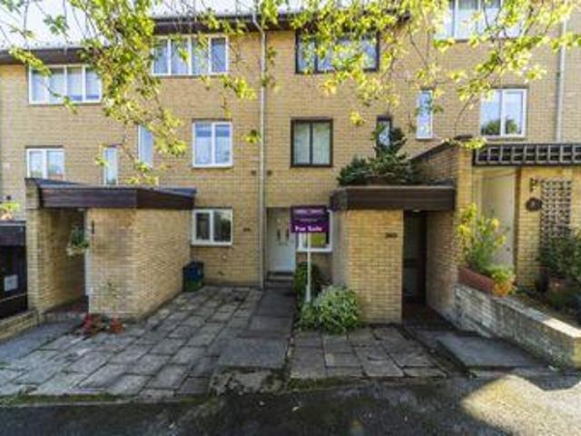 2 Bedrooms Flat for sale in Bardsley Close, Croydon CR0