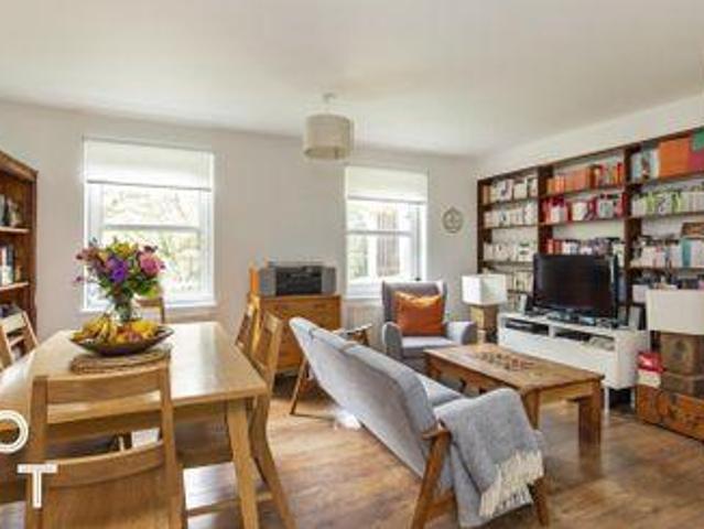 2 Bedrooms Flat for sale in Barker Drive, Elm Village, Camden NW1