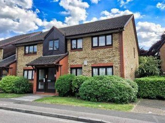 2 Bedrooms Flat for sale in Barking, Essex, United Kingdom IG11