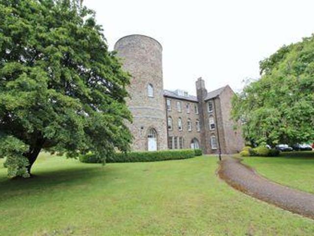2 Bedrooms Flat for sale in Barkleys Hill, Stapleton, Bristol BS16