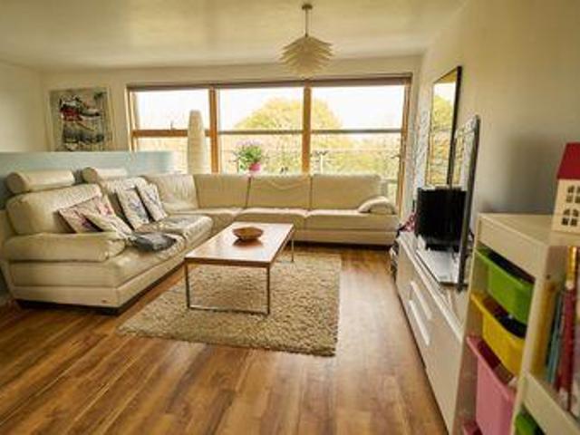 2 Bedrooms Flat for sale in Barlow Moor Road, Chorlton Cum Hardy, Manchester M21