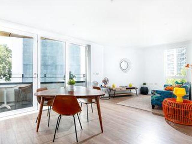2 Bedrooms Flat for sale in Barrington Road, Brixton, London SW9