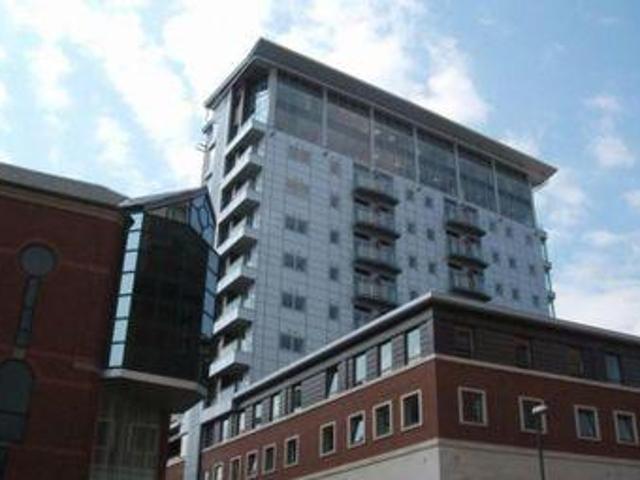 2 Bedrooms Flat for sale in Basilica, King Charles Street, Leeds LS1