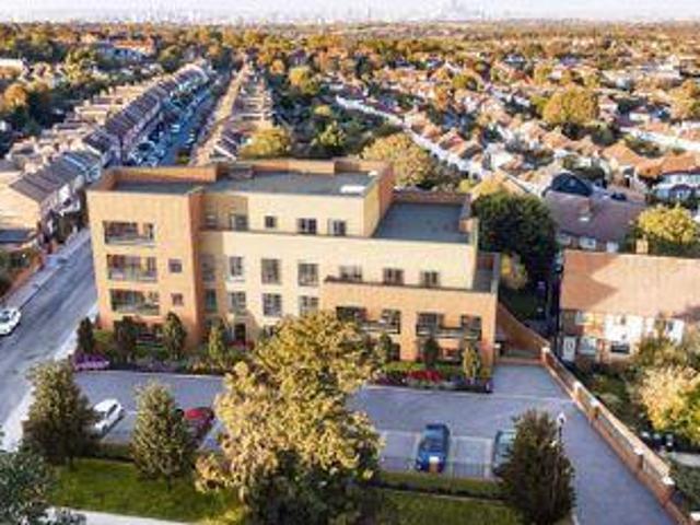 2 Bedrooms Flat for sale in Beulah Hill, London SE19