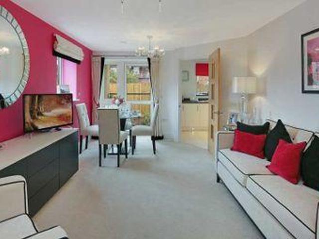 2 Bedrooms Flat for sale in Beulah Hill, London SE19