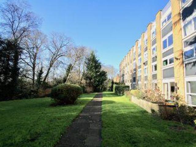 2 Bedrooms Flat for sale in Beulah Hill, London SE19