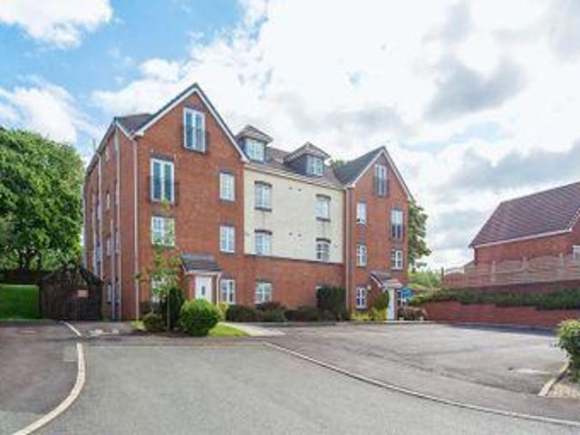 2 Bedrooms Flat for sale in Beacon View, Standish, Wigan WN6