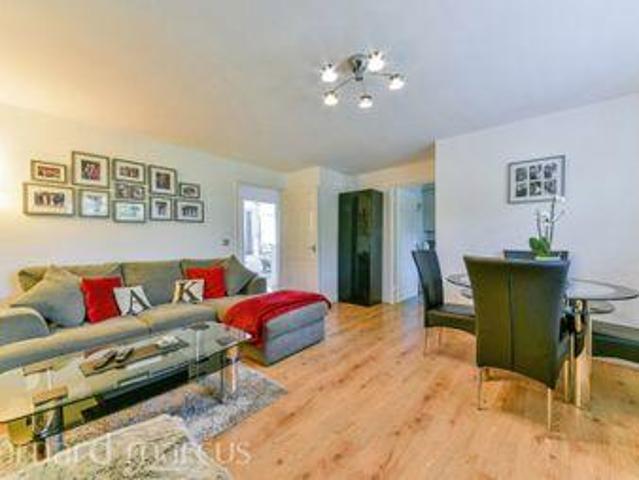 2 Bedrooms Flat for sale in Beaver Close, Morden SM4