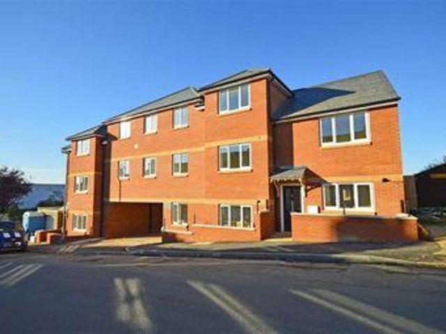 2 Bedrooms Flat for sale in Bective Road, Kingsthorpe, Northampton NN2