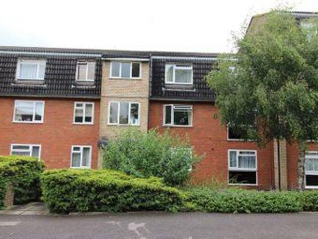 2 Bedrooms Flat for sale in Bells Hill, Barnet EN5