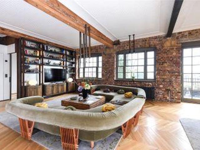 2 Bedrooms Flat for sale in Belmont Street, London NW1