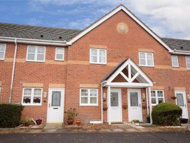 2 Bedrooms Flat for sale in Belvedere Court, Alwoodley, Leeds LS17