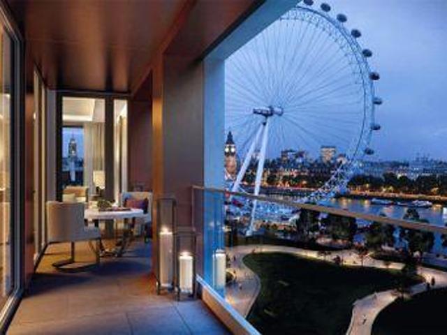 2 Bedrooms Flat for sale in Belvedere Gardens, Southbank Place, Belvedere Road, London SE1