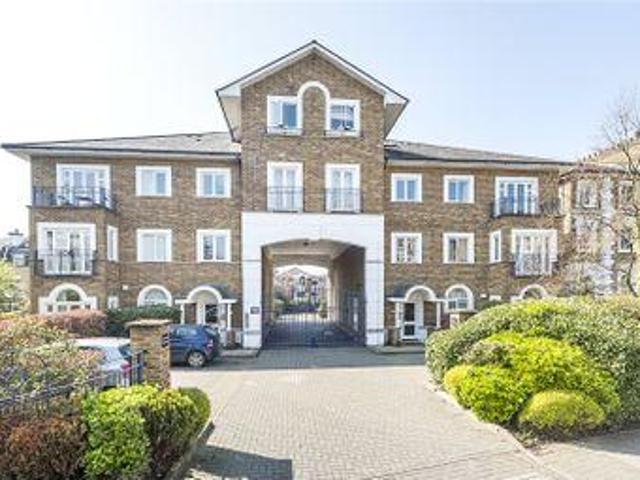 2 Bedrooms Flat for sale in Berisford Mews, London SW18