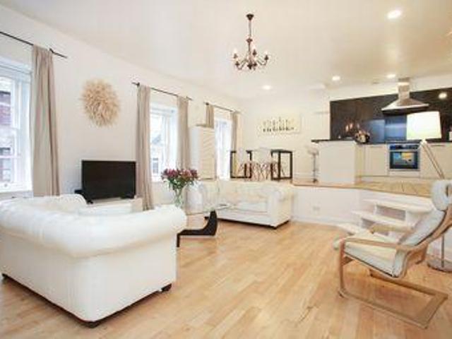 2 Bedrooms Flat for sale in Bernard Street, The Shore EH6