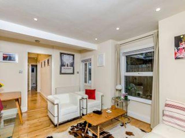 2 Bedrooms Flat for sale in Berrymead Gardens, Acton W3