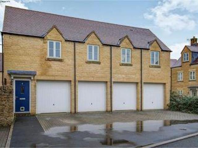 2 Bedrooms Flat for sale in Bibury Corner, Bourton On The Water, Cheltenham, Glos GL54