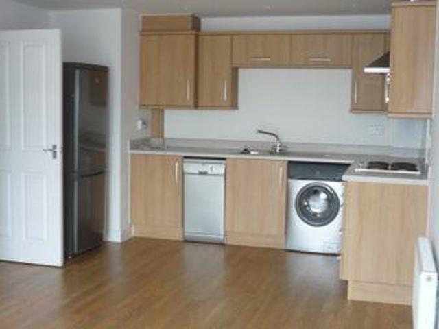 2 Bedrooms Flat for sale in Bircham Road, Southend On Sea SS2