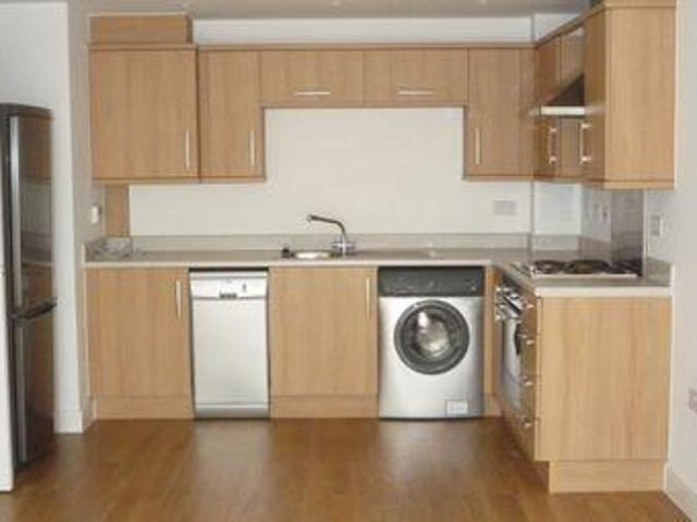 2 Bedrooms Flat for sale in Bircham Road, Southend On Sea SS2