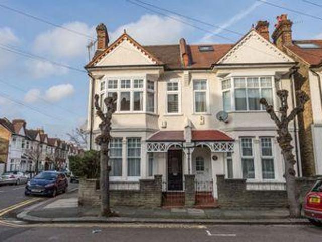 2 Bedrooms Flat for sale in Birdhurst Road, London SW19