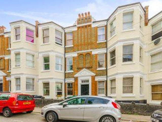 2 Bedrooms Flat for sale in Birkbeck Road, Hornsey, London N8