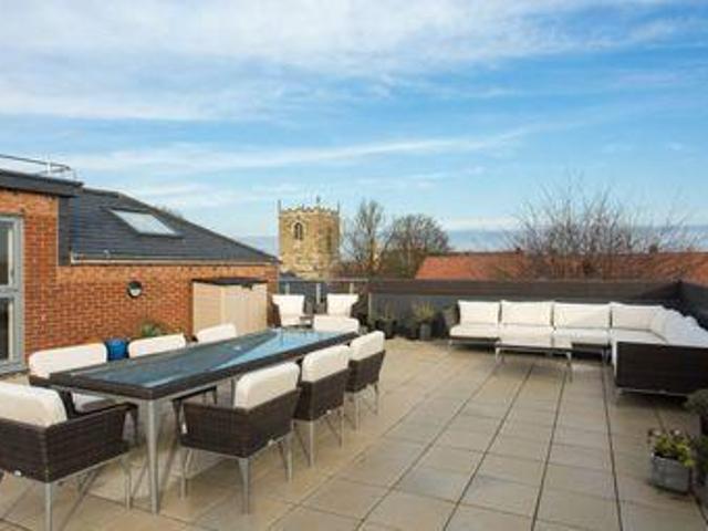 2 Bedrooms Flat for sale in Bishophill Junior, York YO1