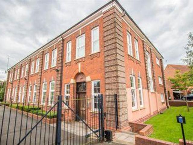2 Bedrooms Flat for sale in Bluemels Drive, Wolston, Coventry CV8