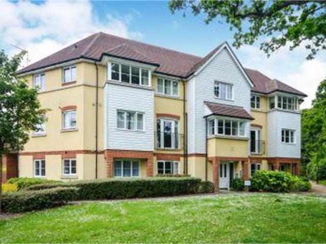 2 Bedrooms Flat for sale in Bluebell Road, Ashford TN23