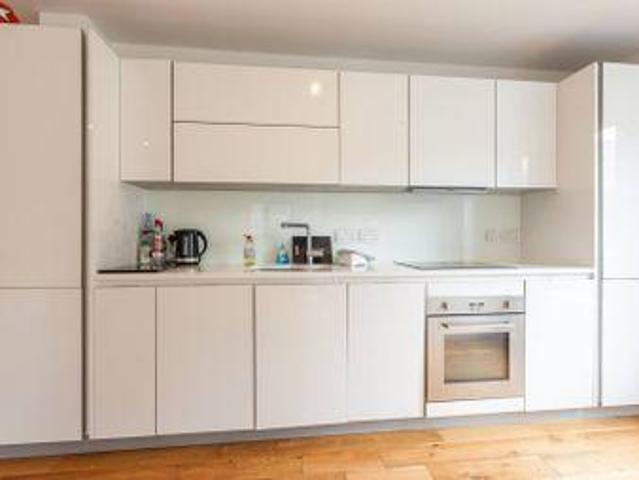 2 Bedrooms Flat for sale in Bramah Road, Oval, London SW9
