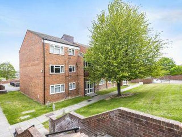2 Bedrooms Flat for sale in Branksome Court, Prospect Street, Reading RG1