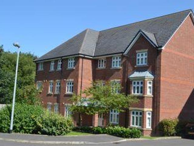 2 Bedrooms Flat for sale in Brattice Drive, Pendlebury M27